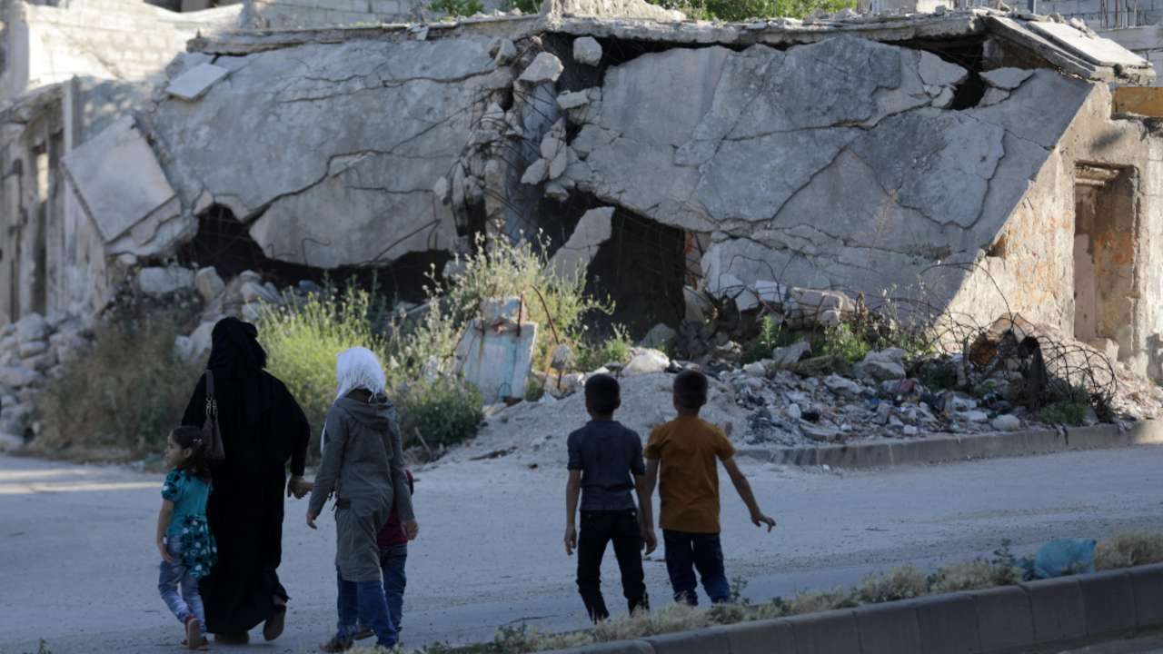 Syria: UN sends humanitarian aid to war-torn Idlib