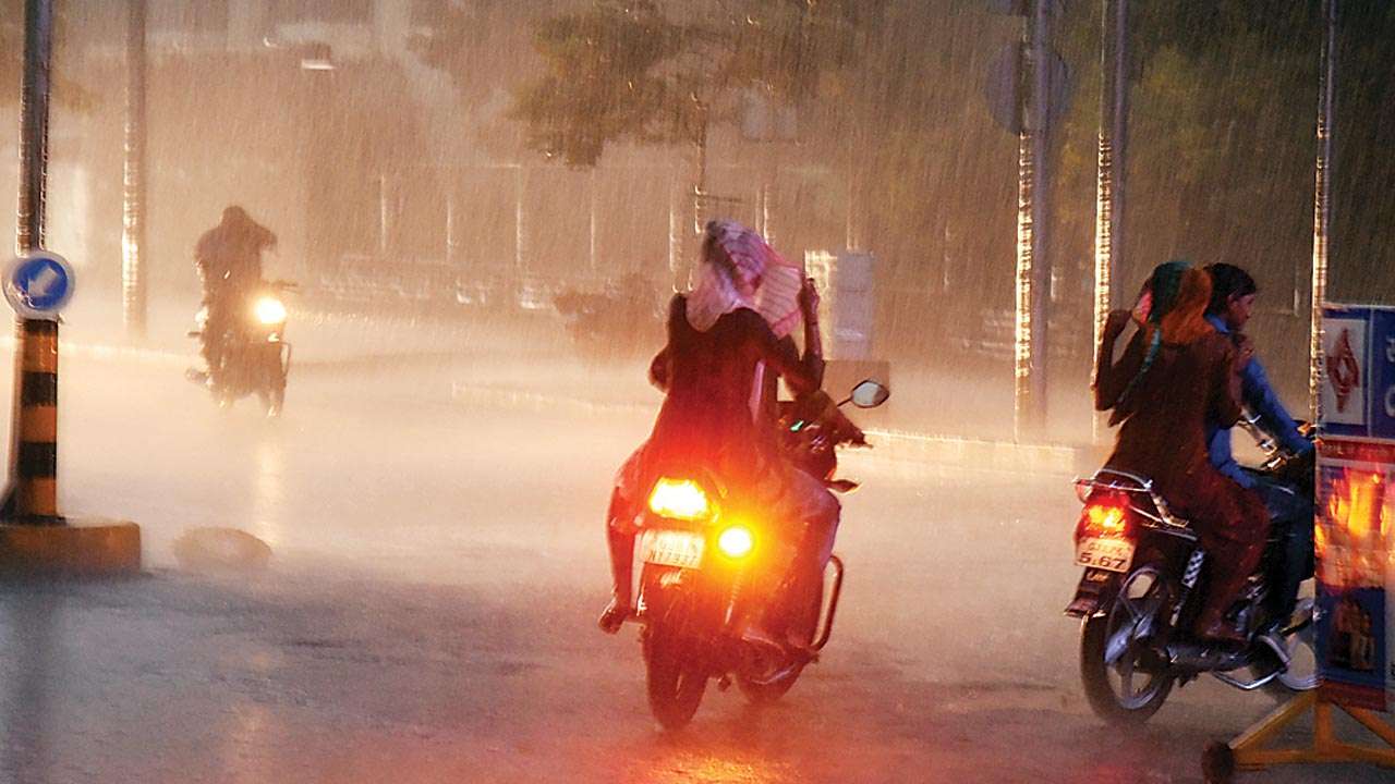 Heavy rain lashes Goa, IMD issues 'Orange' alert for next 24 hours