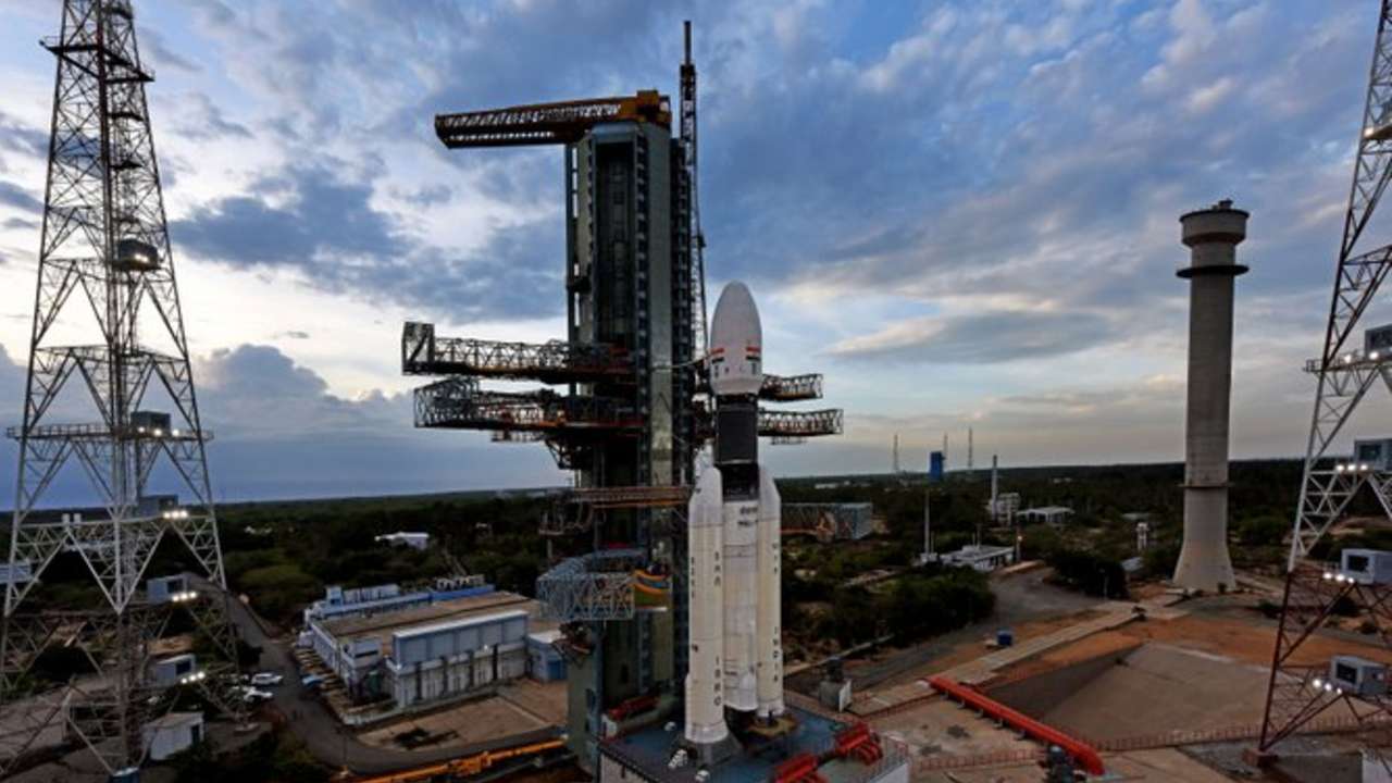 Chandrayaan-2 Launch LIVE: ISRO's 'Baahubali' rocket sets India's 2nd ...