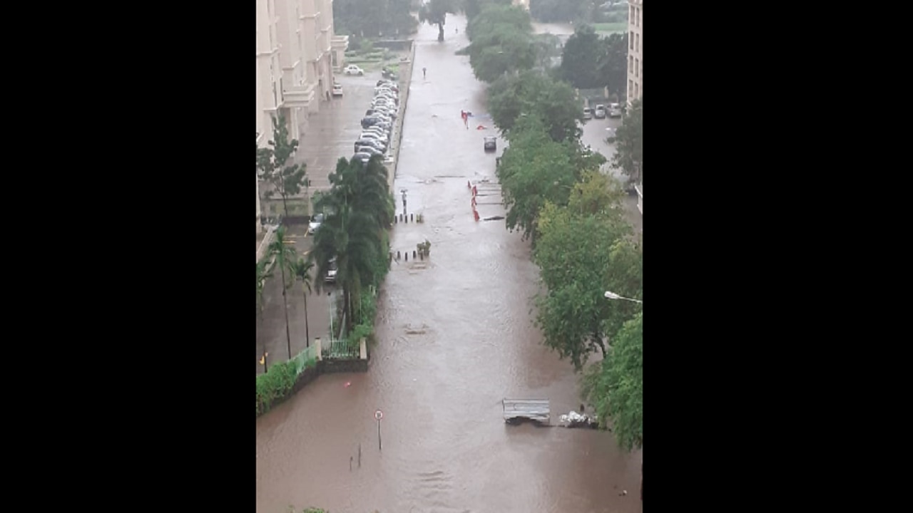 Mumbai's Thane hit by massive rains, more showers predicted in next 24 ...