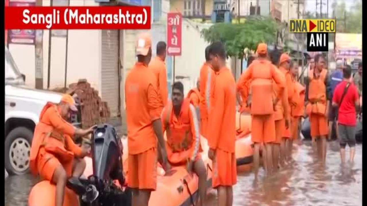 Maharashtra floods: Incessant rains damages property in Kolhapur ...