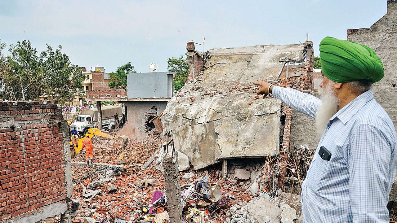 Gurdaspur blast: Minutes before explosion, CCTV captures it live