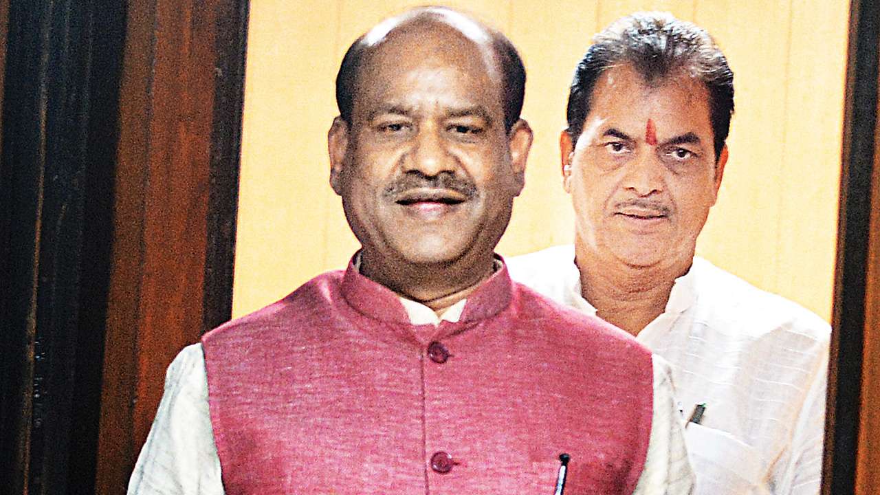 Lok Sabha Speaker Om Birla calls cops on drinking & partying passengers Lok Sabha Speaker Om Birla calls cops on drinking & partying passengers