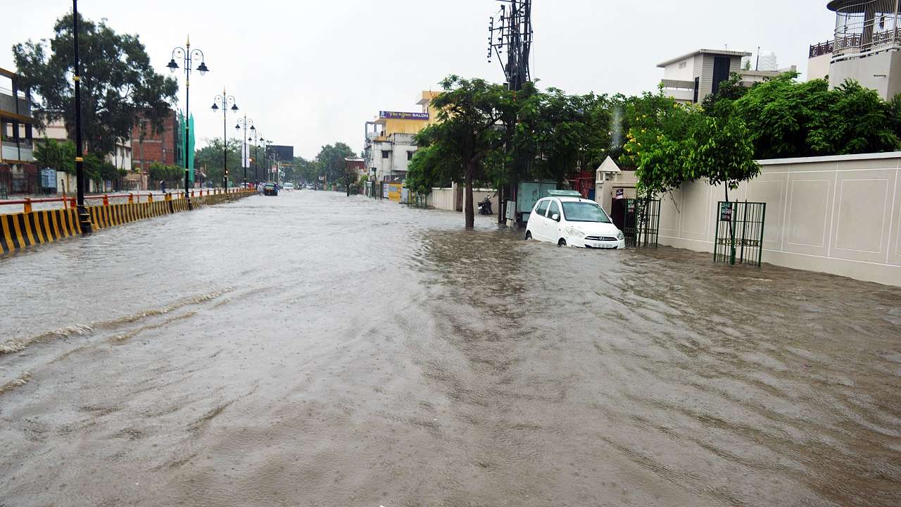 IMD predicts rainfall, thunderstorms in parts of UP today