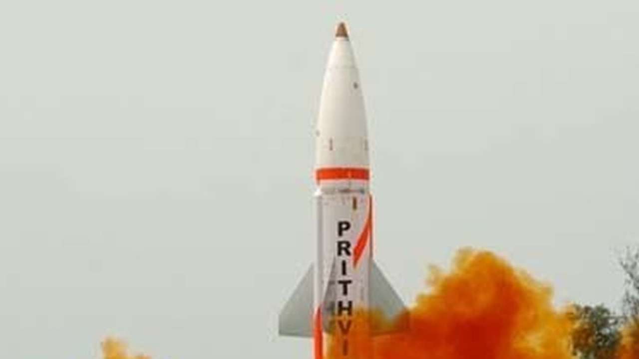 Night-time testfiring of nuclear-capable Prithvi-II successfully ...