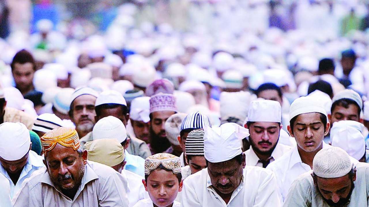 Anticipating nationwide NRC, Karnataka Waqf Board directs mosques to ...