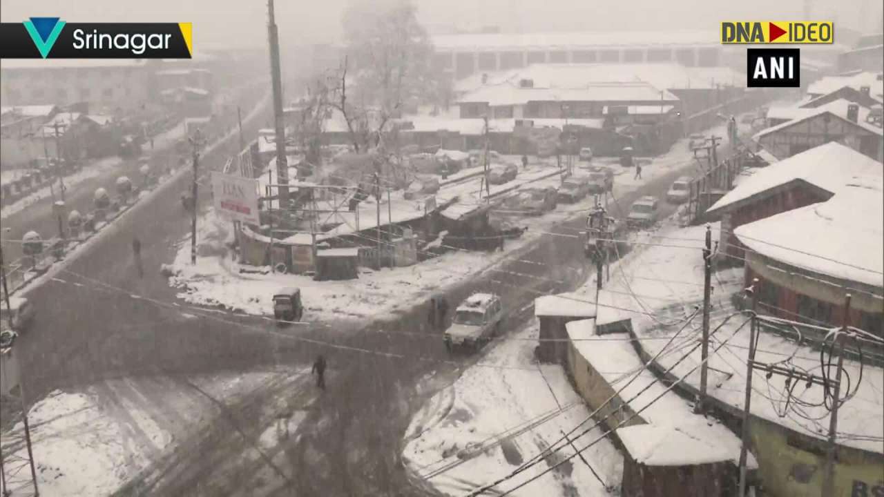 Srinagar covered in thick layer of snow