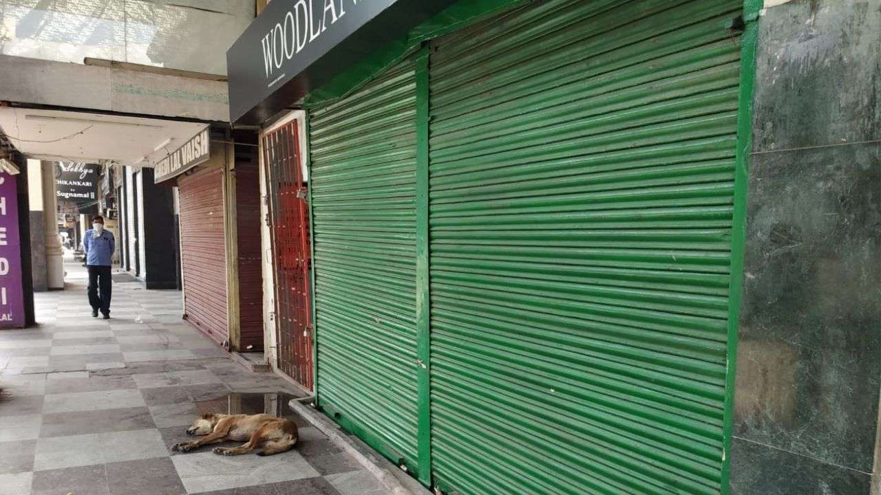 India in lockdown: Day 1 in pictures