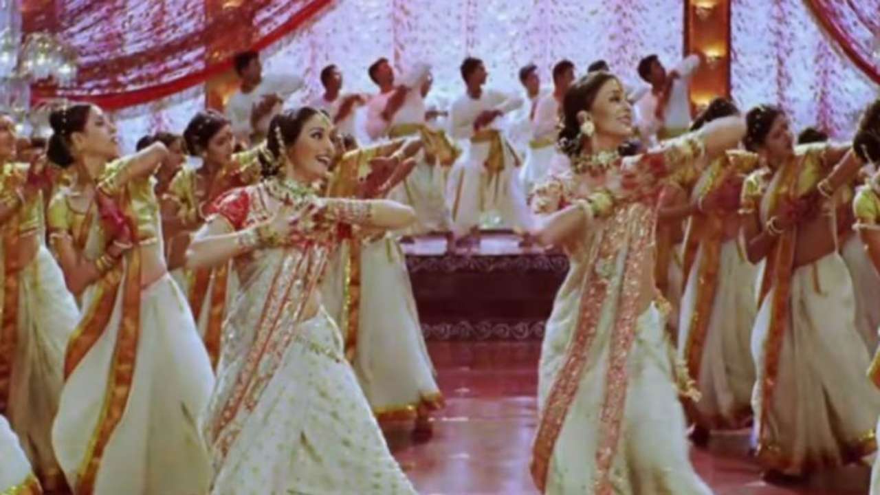 Happy Birthday Madhuri Dixit: From ‘Ek Do Teen' to 'Choli Ke Peeche ...