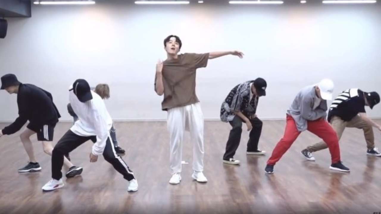 From 'Chunari Chunari' to 'Ishq Kameena', these video mashups of BTS ...