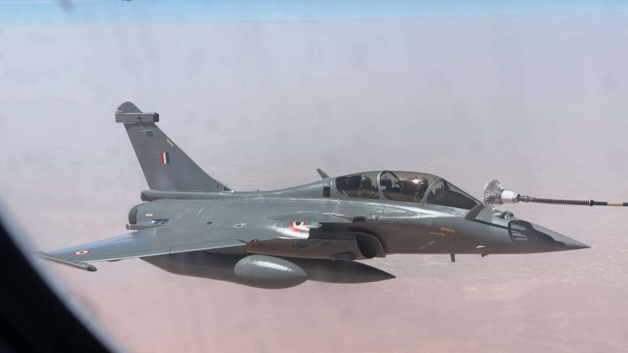 On their way to India, Rafale jets get mid-air refuelling at 30,000 ...