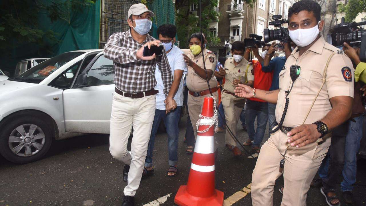 Sushant Singh Rajput's sister Mitu Singh, roommate Siddharth Pithani ...