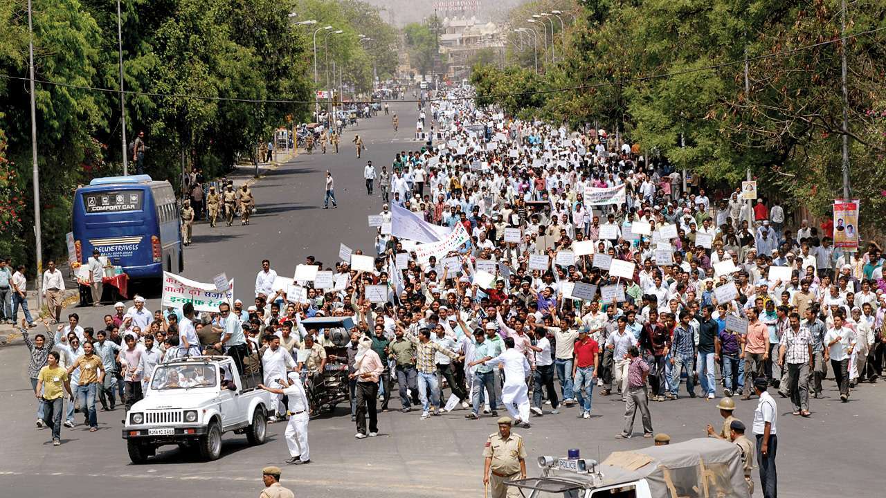 Karnataka govt may ban SDPI, PFI parties in connection with role in ...