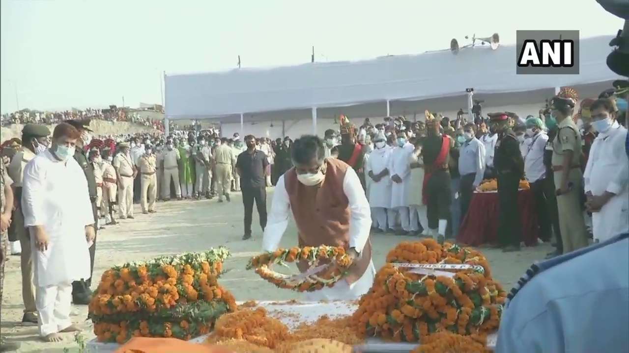 Last rites of Ram Vilas Paswan performed in Patna with full state honours
