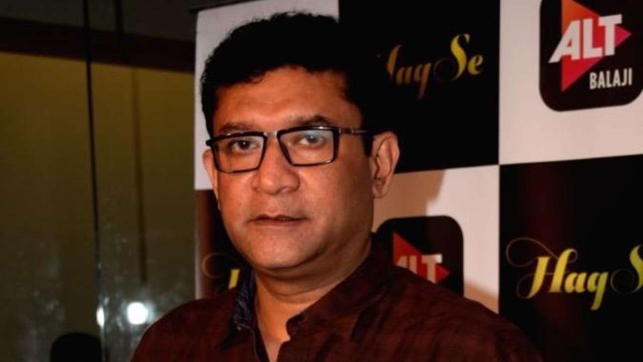 Zoya Akhtar, Deepa Mehta, Apoorva Lakhia: Filmmakers whose OTT ...