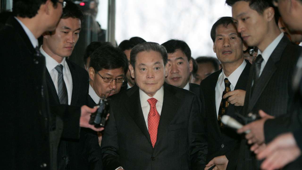 Samsung chairman Lee Kun-hee, South Korea's richest, dies at 78
