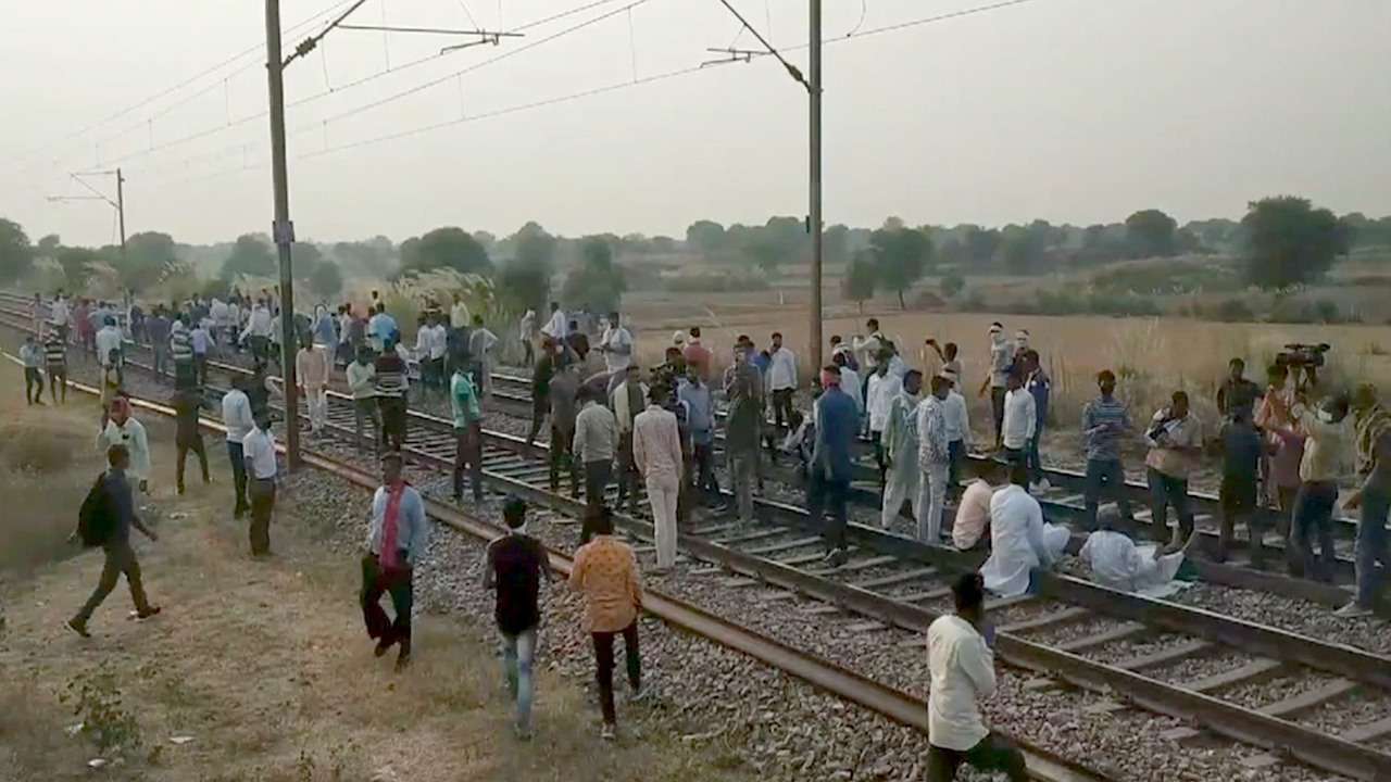 Gurjar agitation in Rajasthan intensifies as protesters uproot railway ...