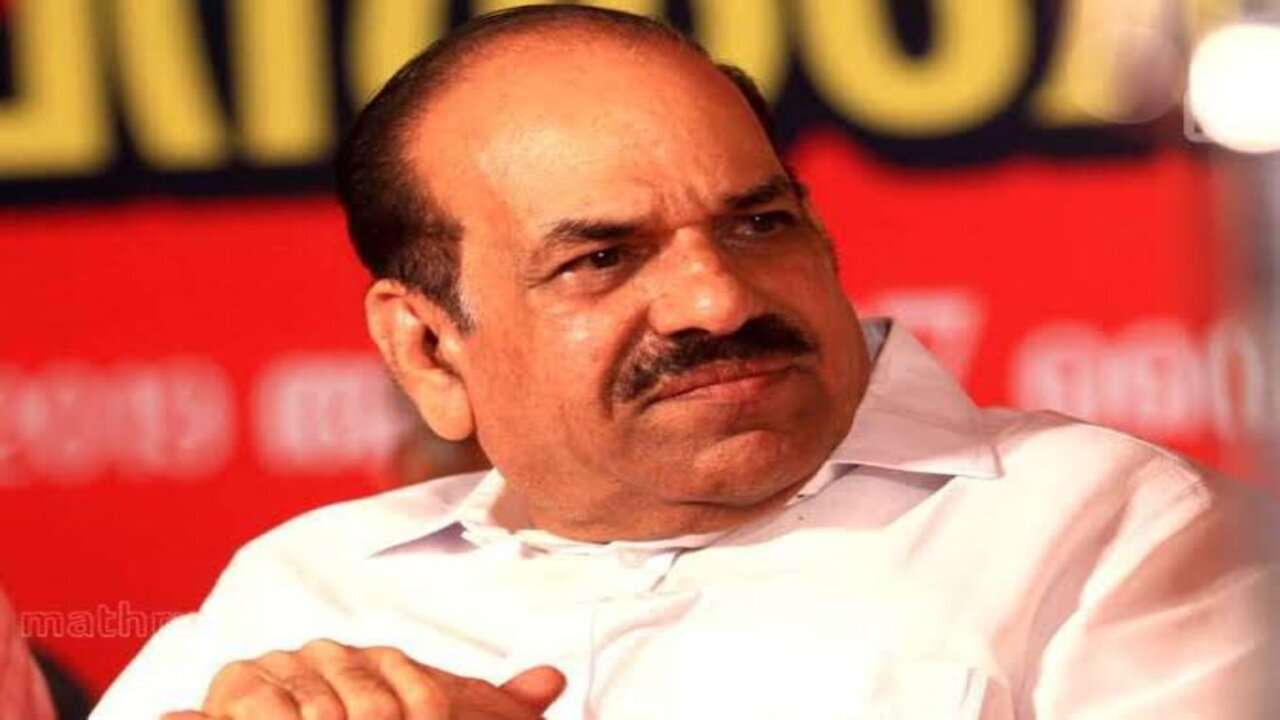 CPM Kerala Secretary Kodiyeri Balakrishnan steps down before local body ...