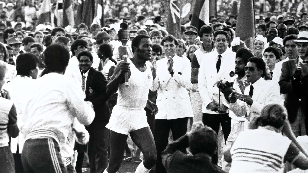 'World's greatest athlete' who acted in a James Bond movie and tracked ...