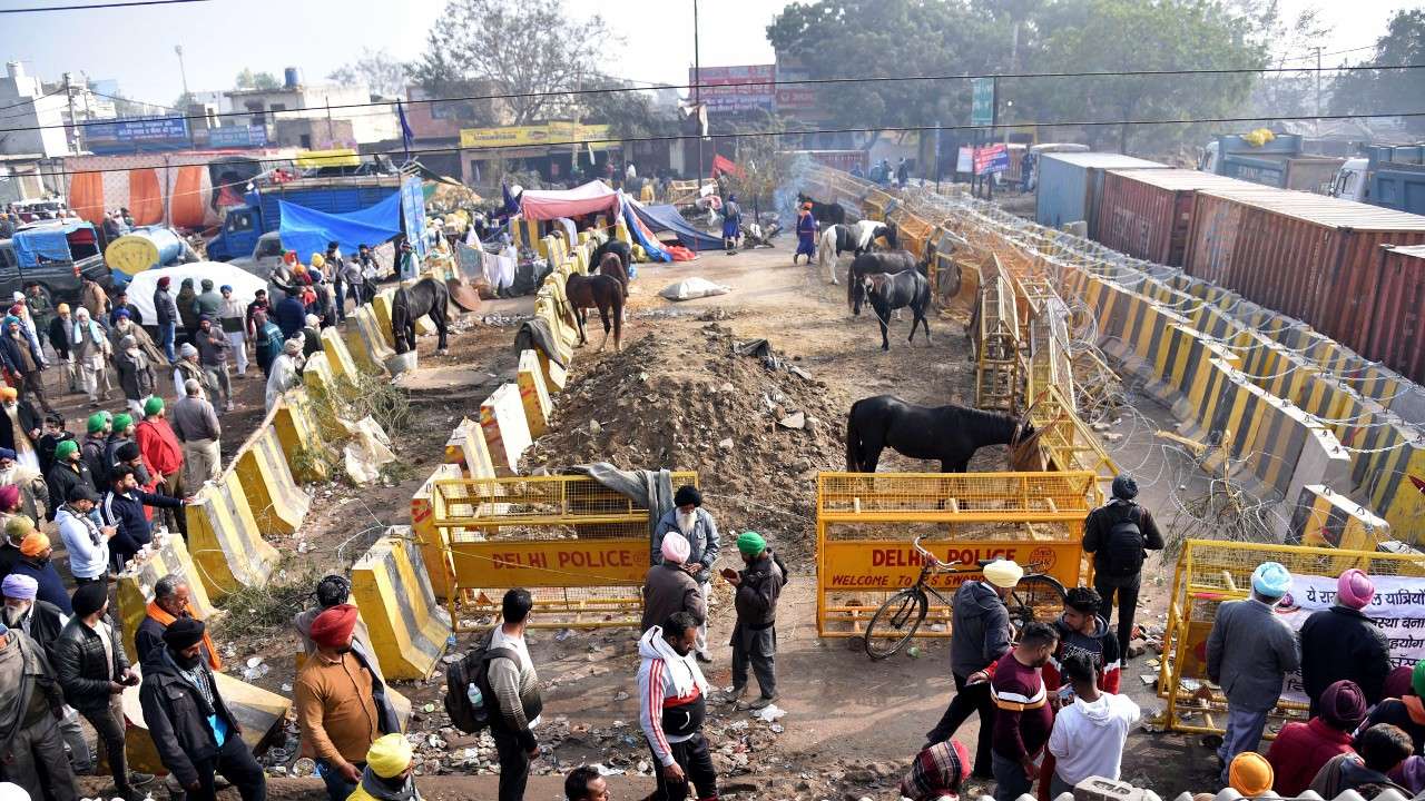 Farmers Protests: Agitation resulting in daily loss of around Rs 3,500 ...