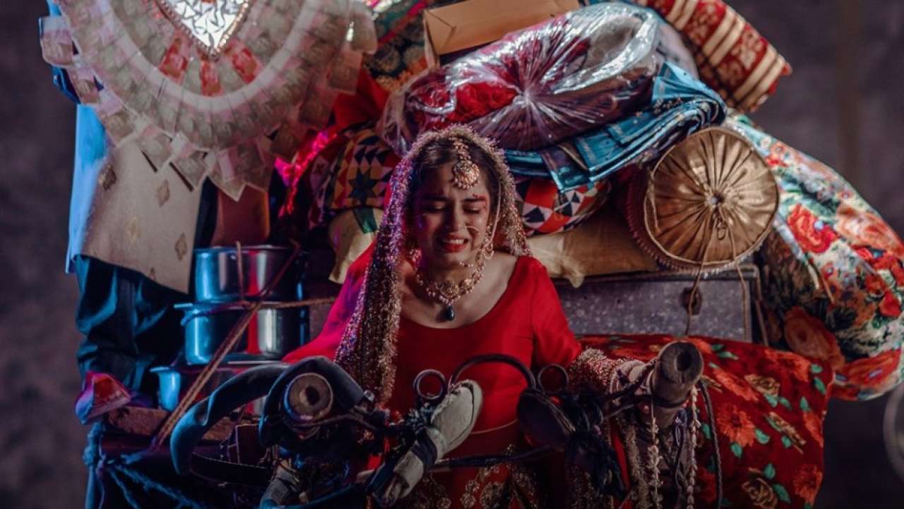 These pictures raising awareness against dowry divides Twitter, here's why