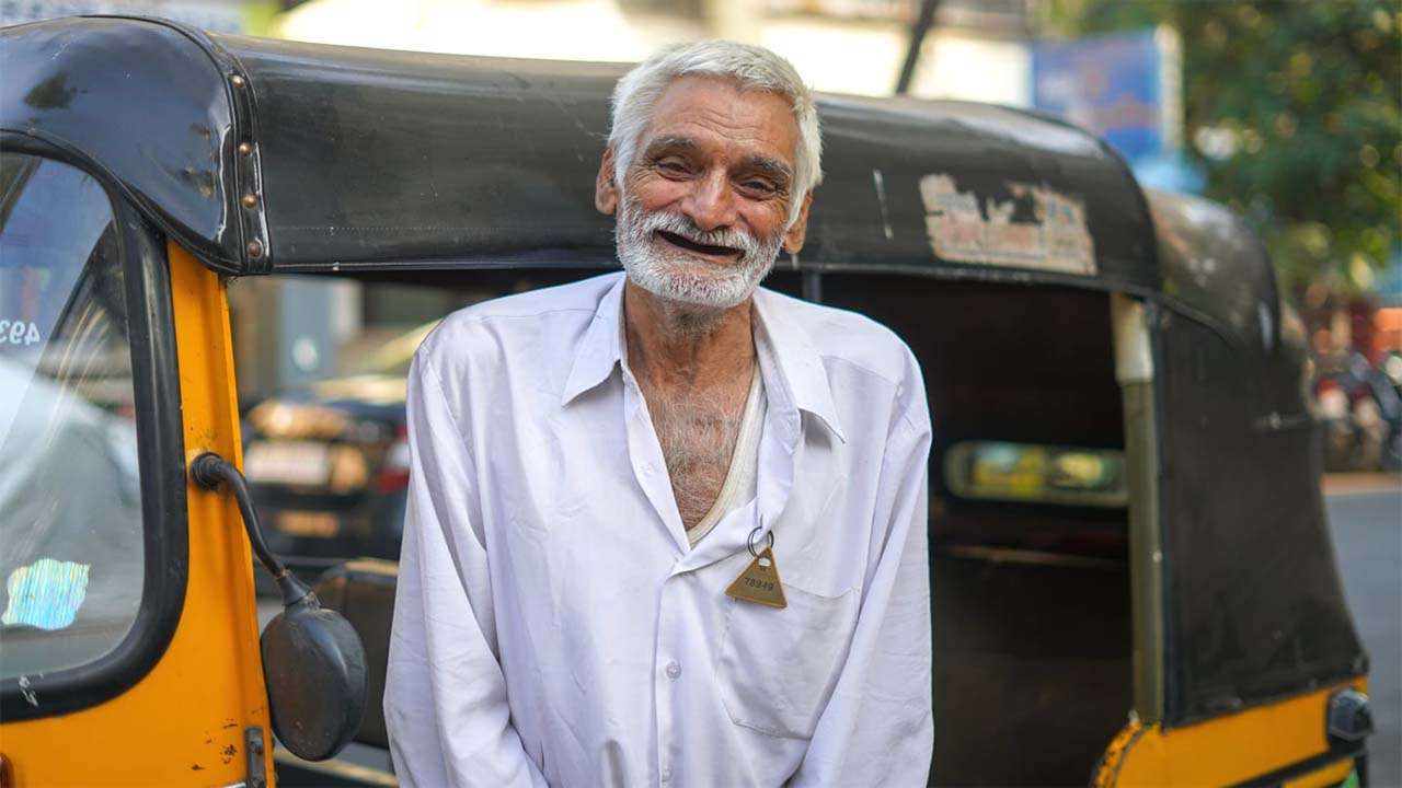 Mumbai auto-rickshaw driver sells his house and now auto is his home ...