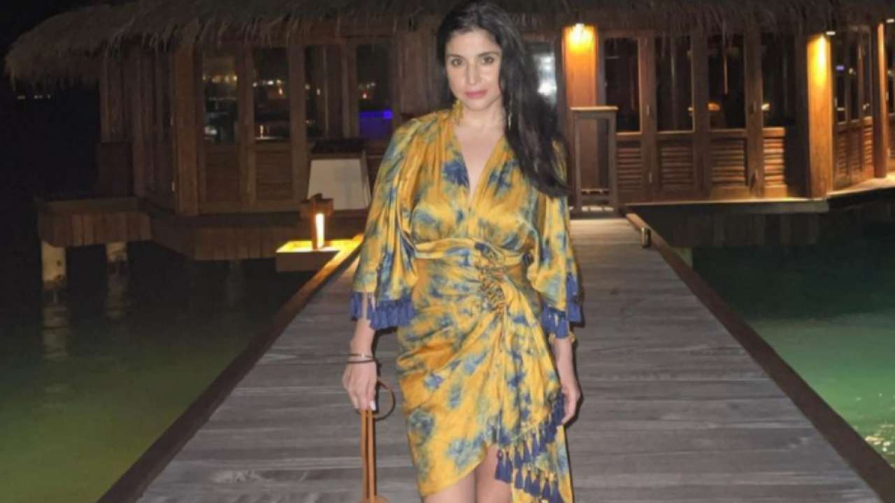 Take a sneak peek inside Maheep Kapoor and Seema Khan's lavish Maldives ...
