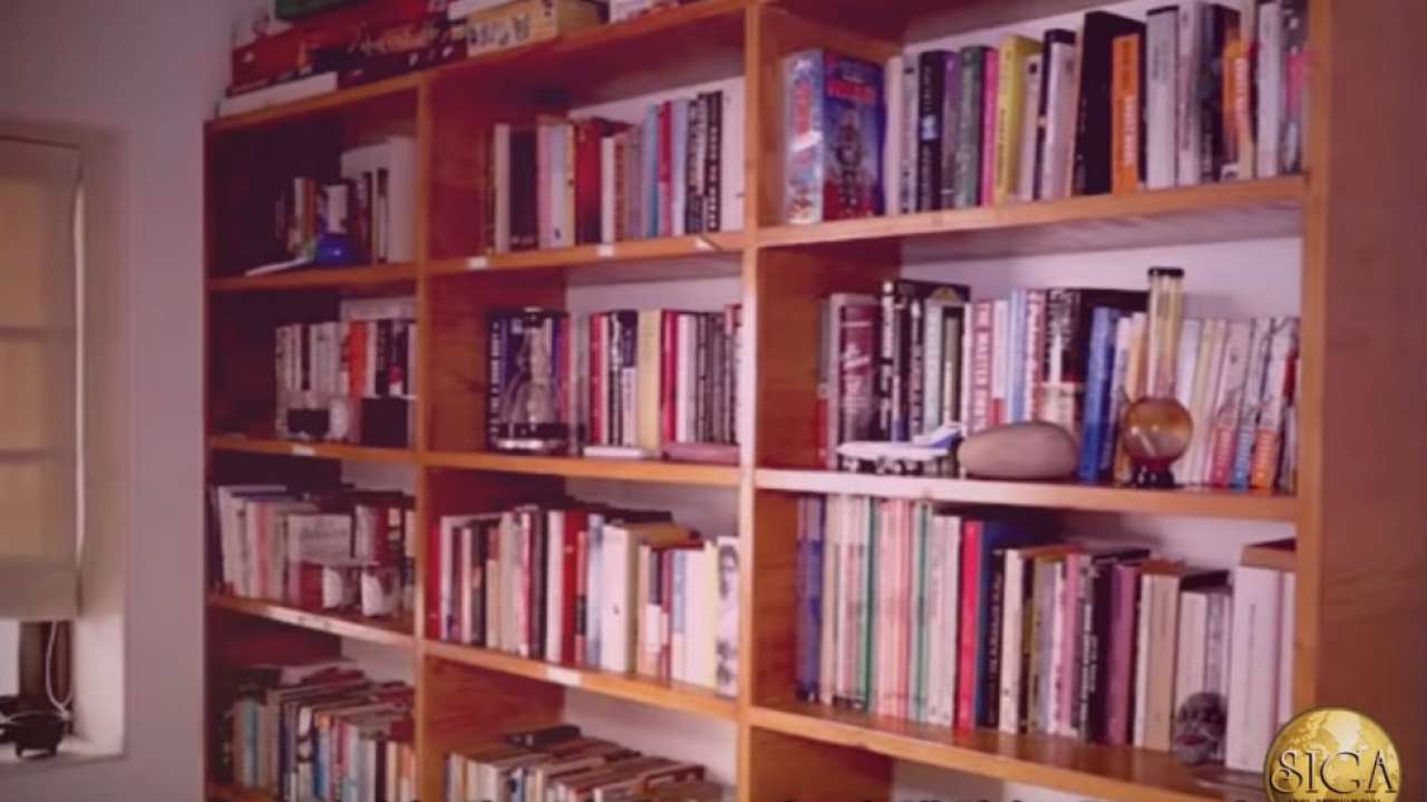 Inside Photos: Before Mannat, THIS was Shah Rukh Khan-Gauri Khan's ...