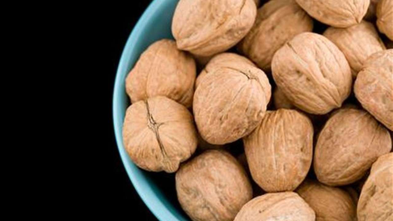 On National Walnut Day 2021, know health benefits, right way to eat the ...