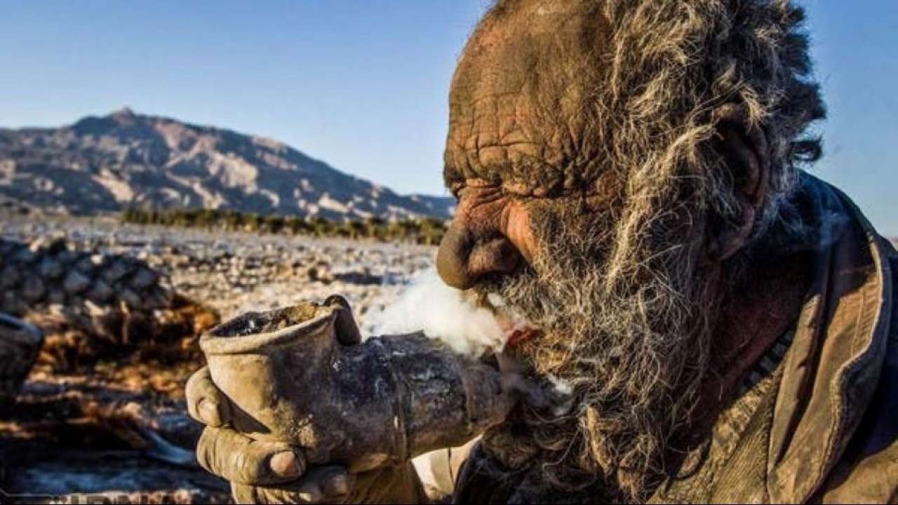 Meet world's dirtiest man Amou Haji, who has not bathed in over 65 years