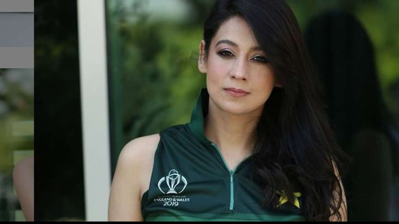 Meet Virat Kohli's fangirl Rizla Rehan who once said 'Mujhe Virat de do ...