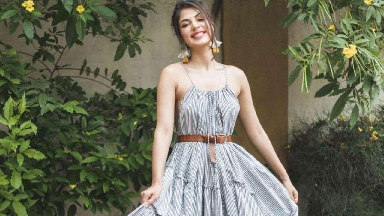 Happy Birthday Rhea Chakraborty: From her MTV VJ days, Bollywood debut ...