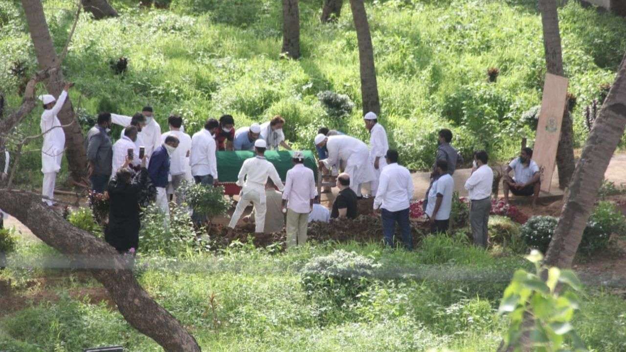 RIP Dilip Kumar: Legendary actor laid to rest with full state honours ...