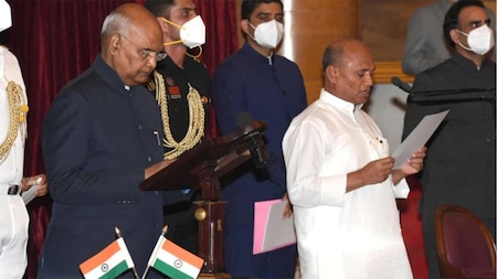 Meet IPS officer Lipi Singh who is popularly known as 'Lady Singham'