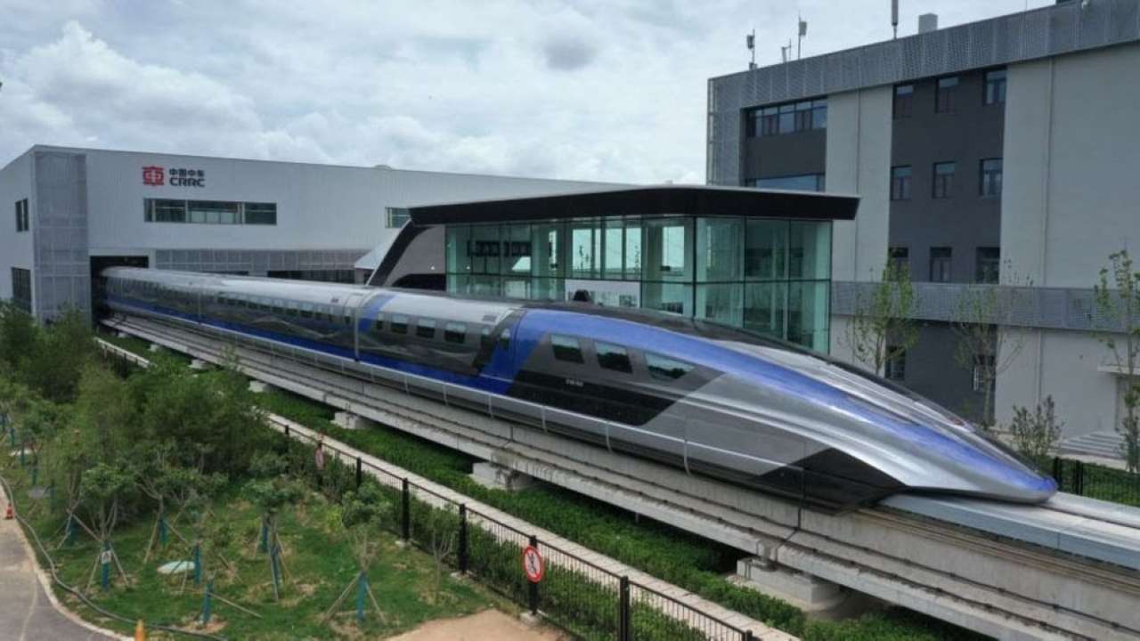 In Pics: World's fastest train debuts in China, can reach top speed of ...
