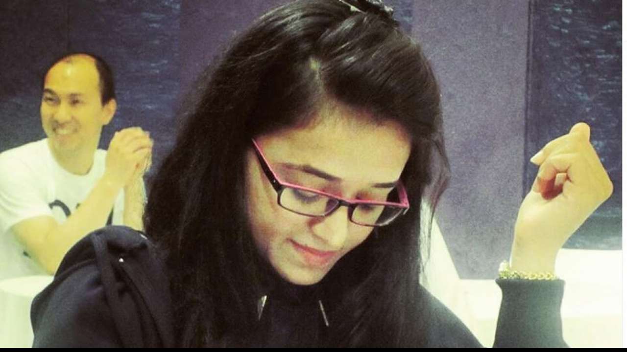 Meet Ummul Kher, who battled bone disorder, lived in slums but cracked ...