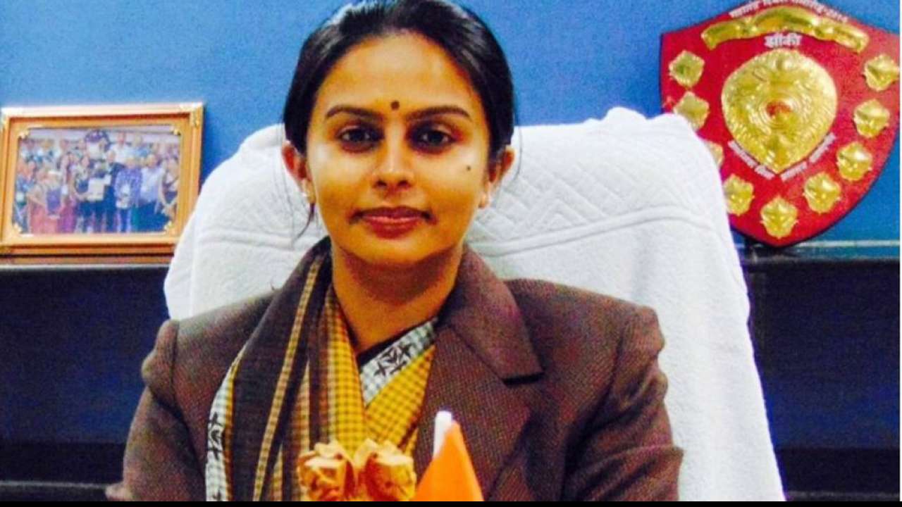 Meet IAS officer Priyanka Shukla, who quit her job as a doctor to crack ...