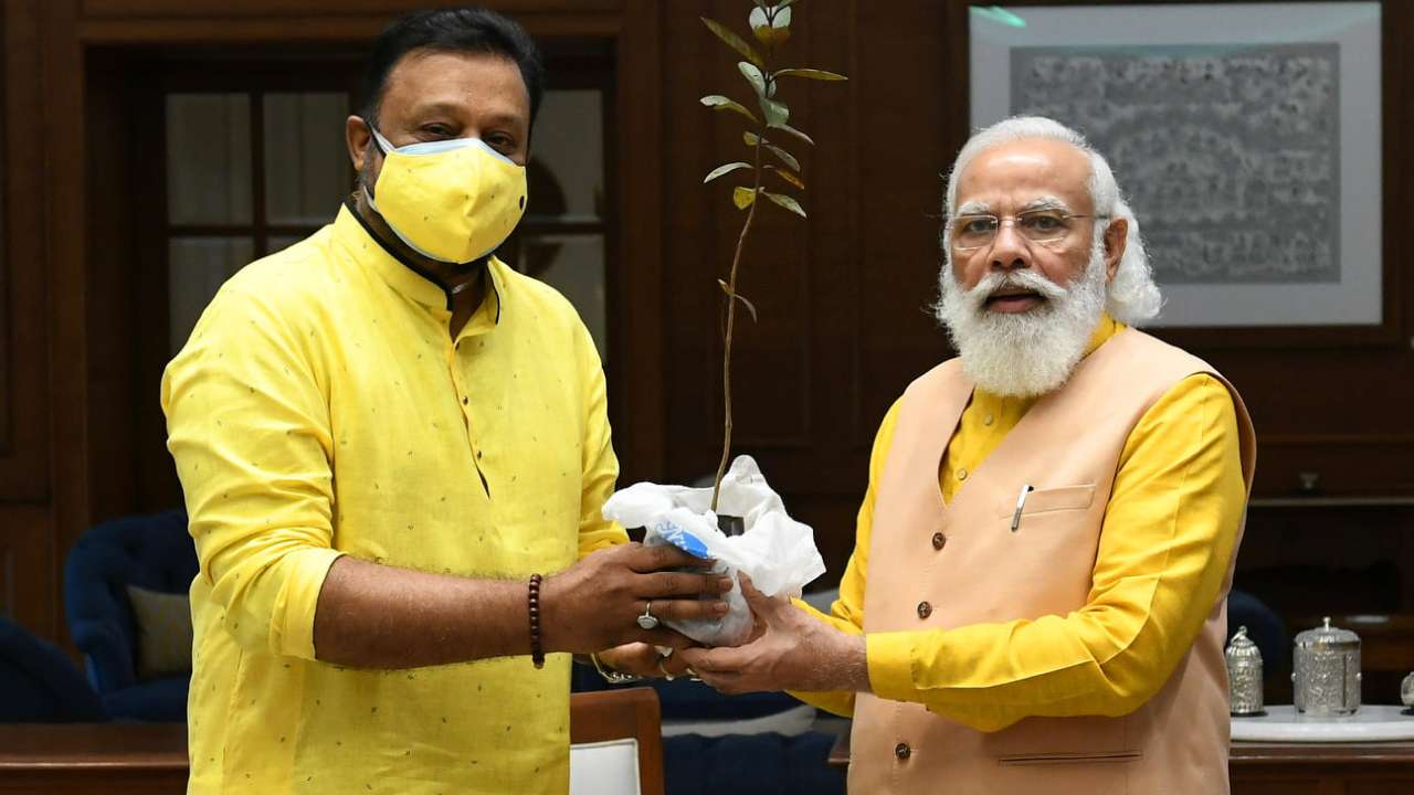 Sapling gifted by Kerala student to be planted at PM’s residence 7 LKM