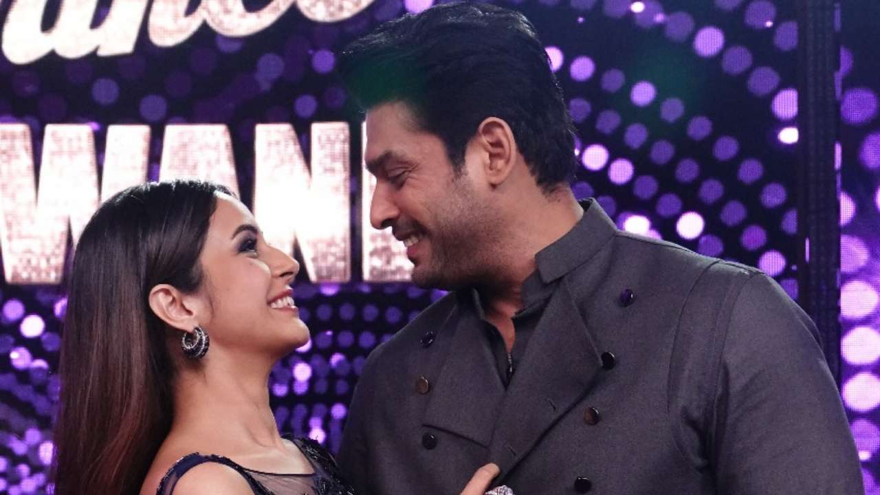 Shehnaaz Gill's old video singing a song about separation surfaces ...