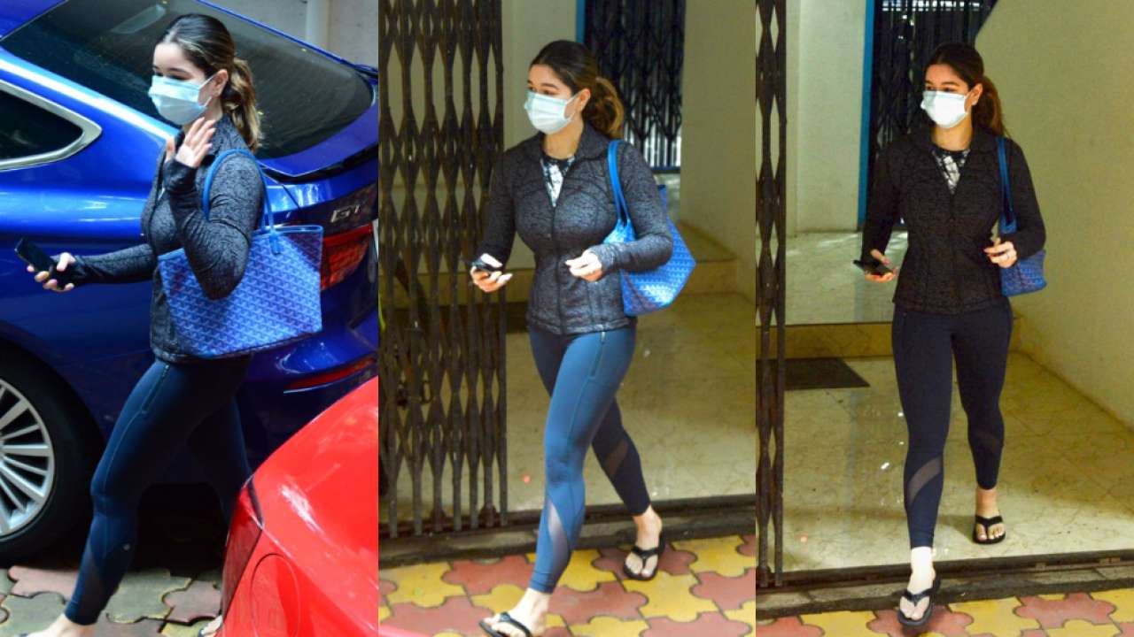 Sachin Tendulkar's daughter Sara spotted outside a clinic, photos go viral