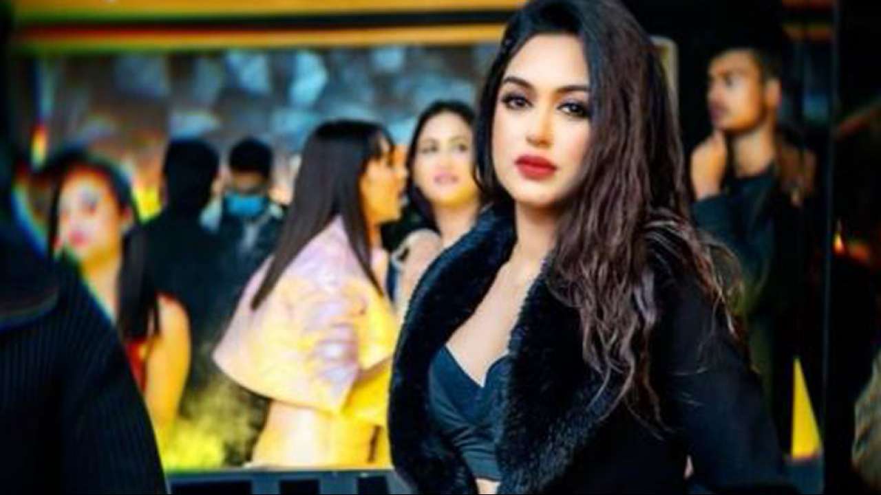 Who is Munmun Dhamecha, the girl arrested alongside Shah Rukh Khan's ...