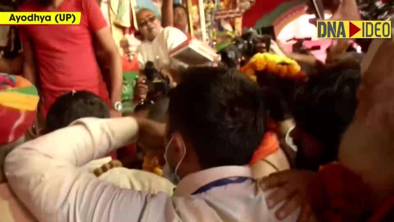 Watch: Delhi CM Arvind Kejriwal offers prayers at Hanuman Garhi Temple in Ayodhya