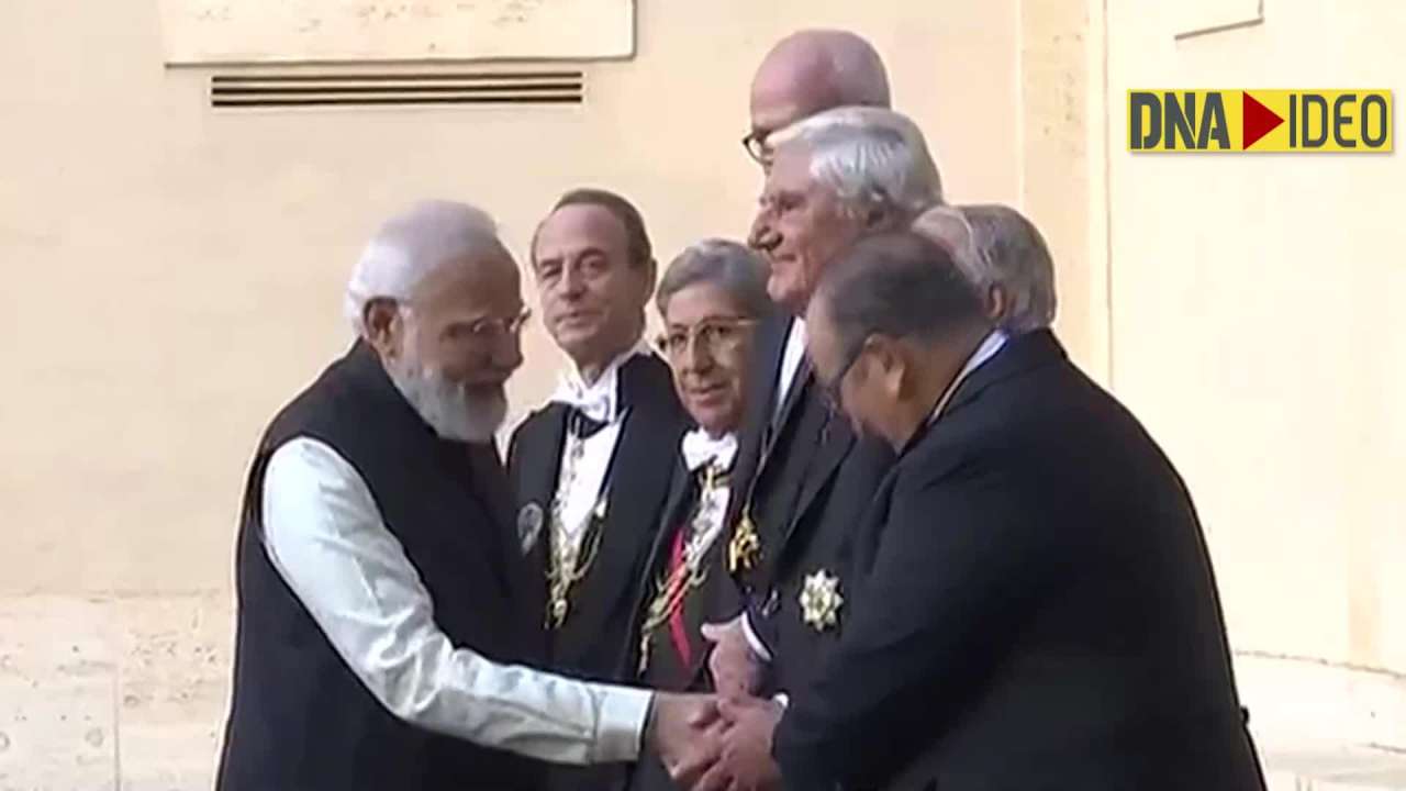 PM Narendra Modi Meets Pope Francis for the first time