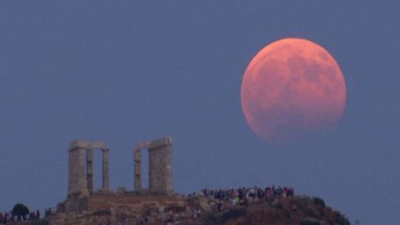 Longest partial lunar eclipse in 580 years on November 19 - When, where ...