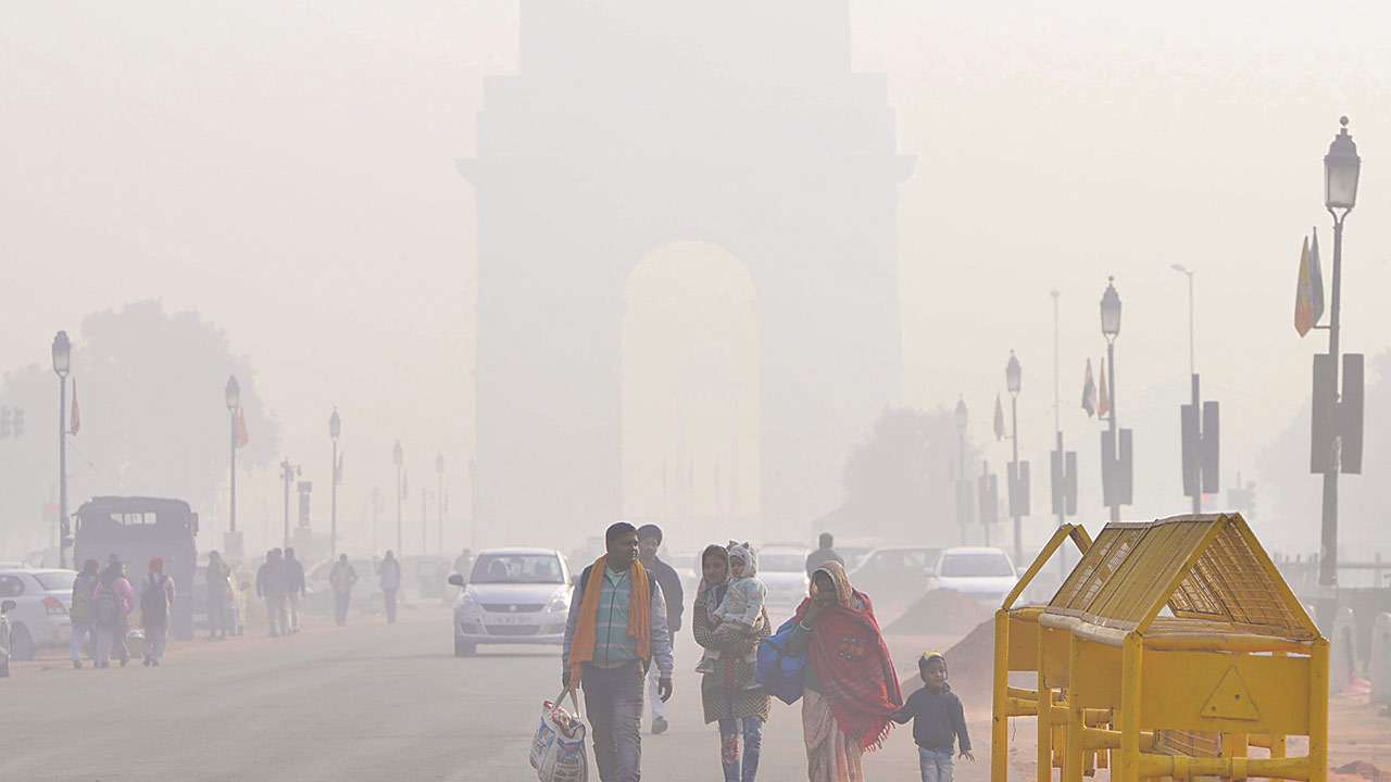 Delhi NCR air quality: Construction ban re-imposed by SC, Kejriwal ...