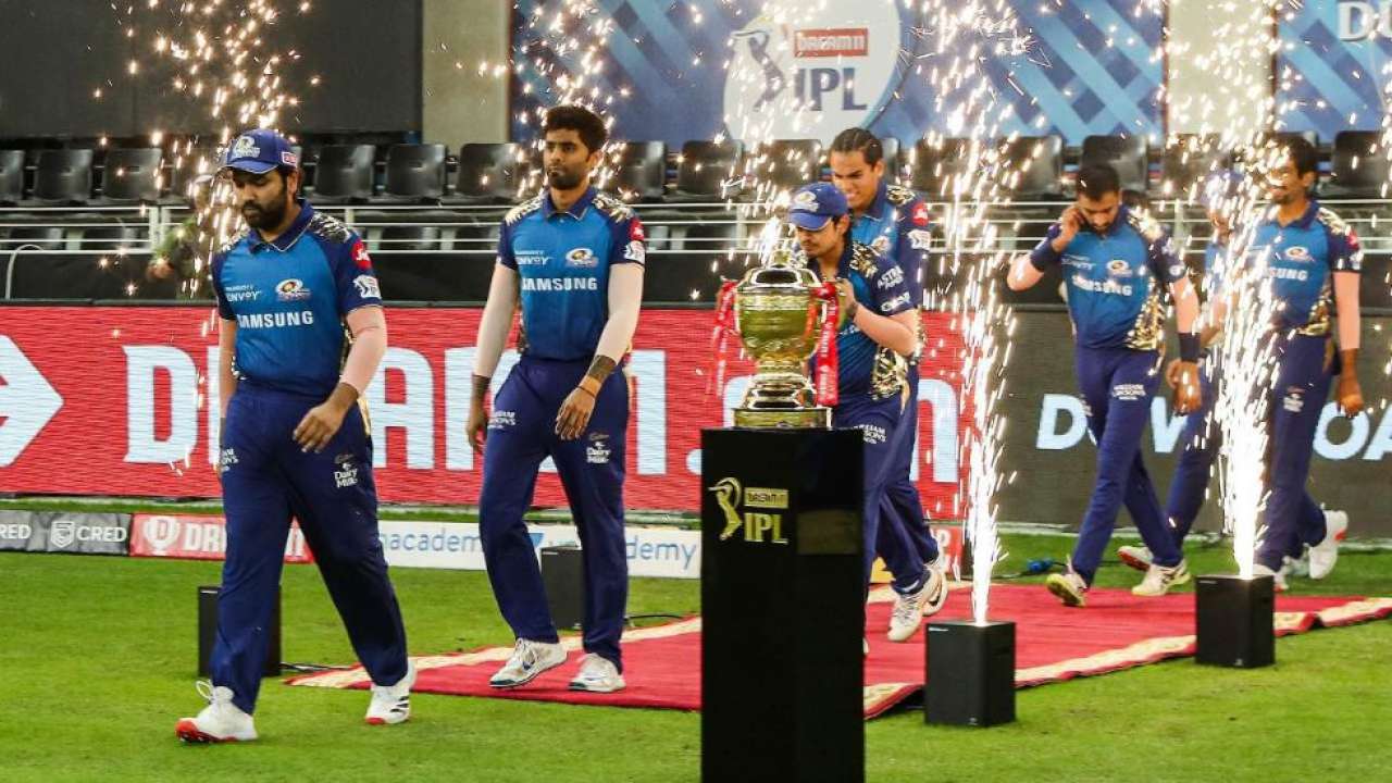 IPL 2022 Retention Deadline Day Live Updates: MI announce names of ...