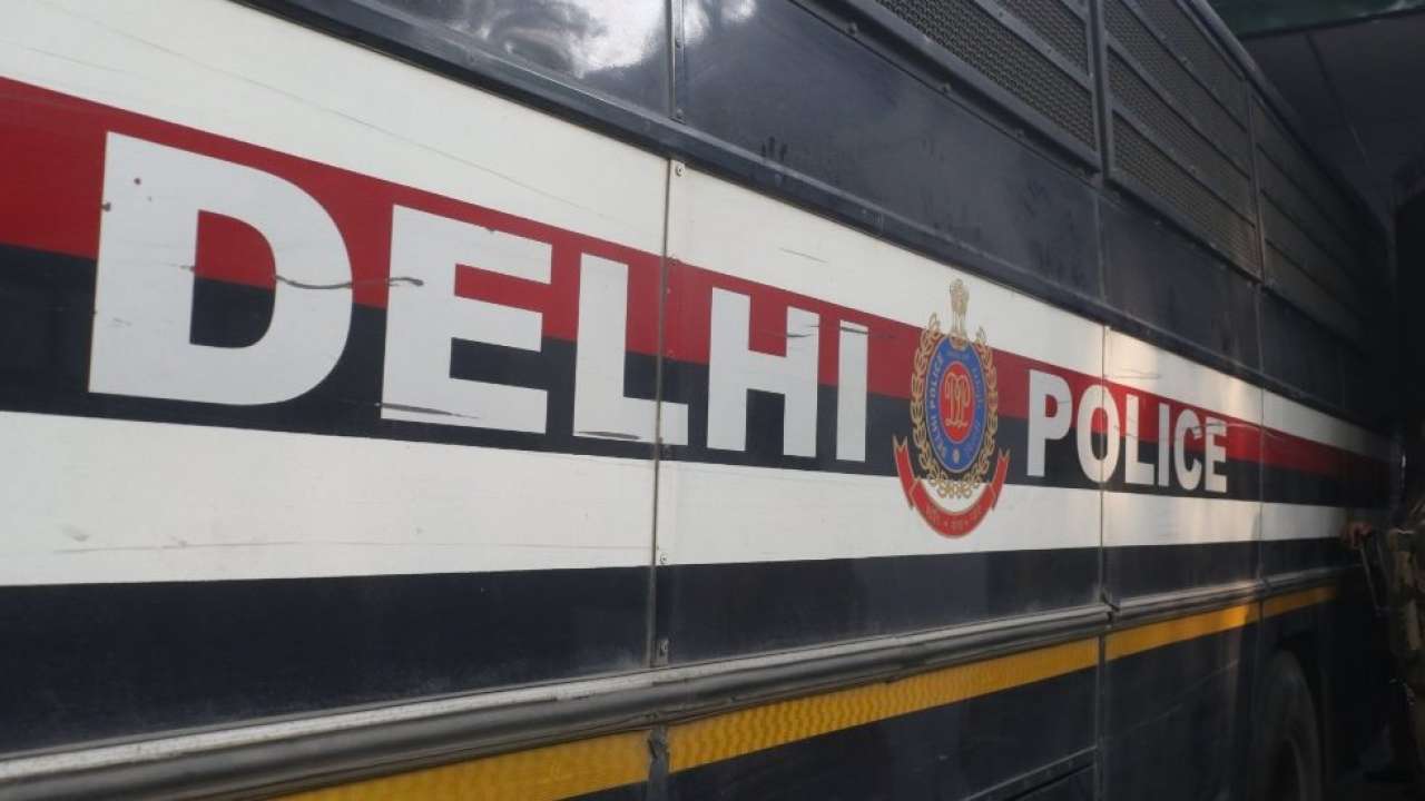Delhi Police detain 265 people in late night search operation