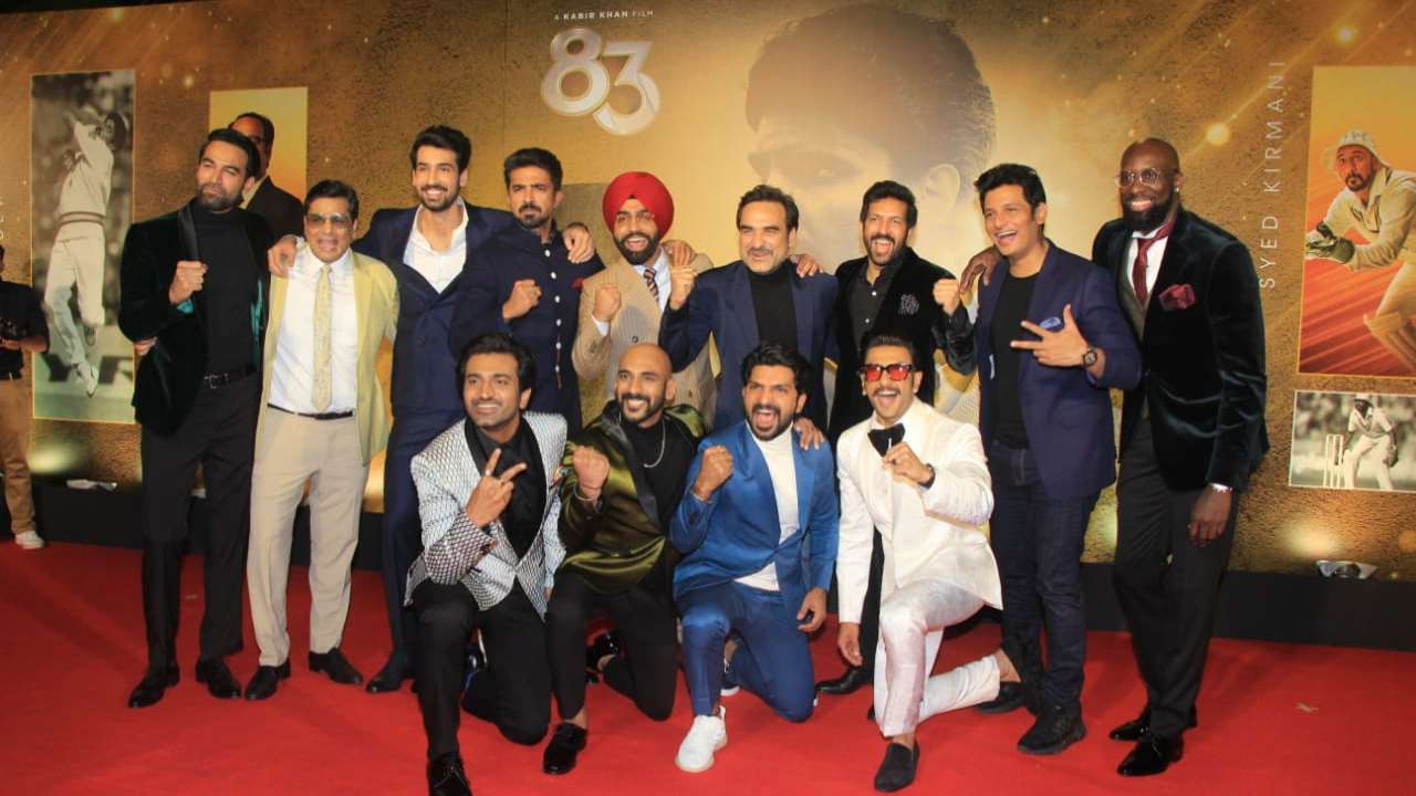 '83' screening: Ranveer Singh looks dapper in white, Deepika Padukone ...