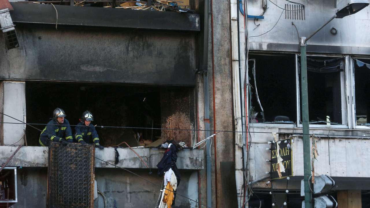 An explosion in Athens damages buildings & cars, eyewitness recount the ...