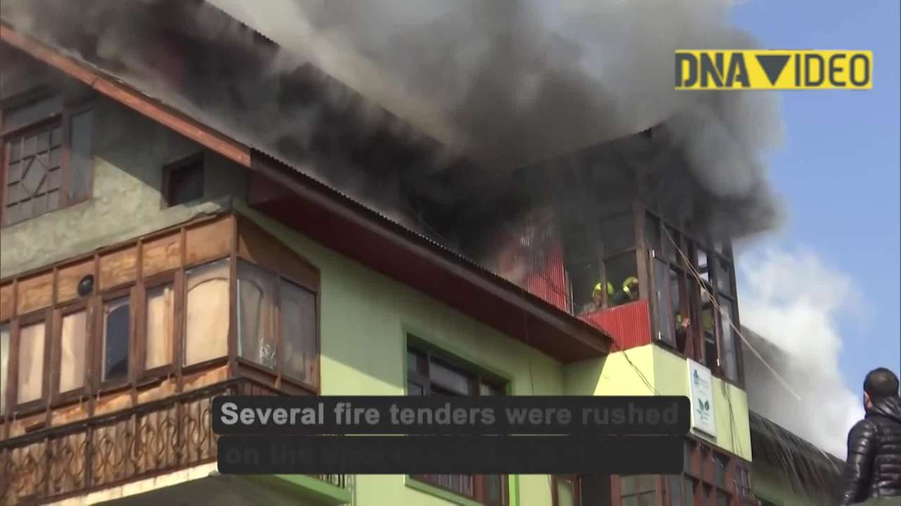 Massive fire engulfs residential area in Srinagar, no causalities reported